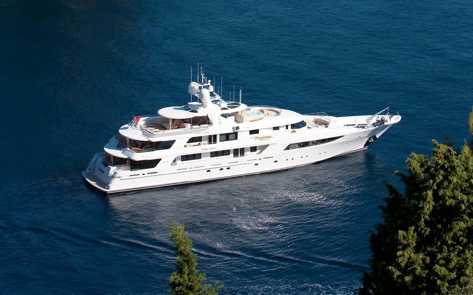 SECOND LOVE Yacht Charter Details, Westport | CHARTERWORLD Luxury ...